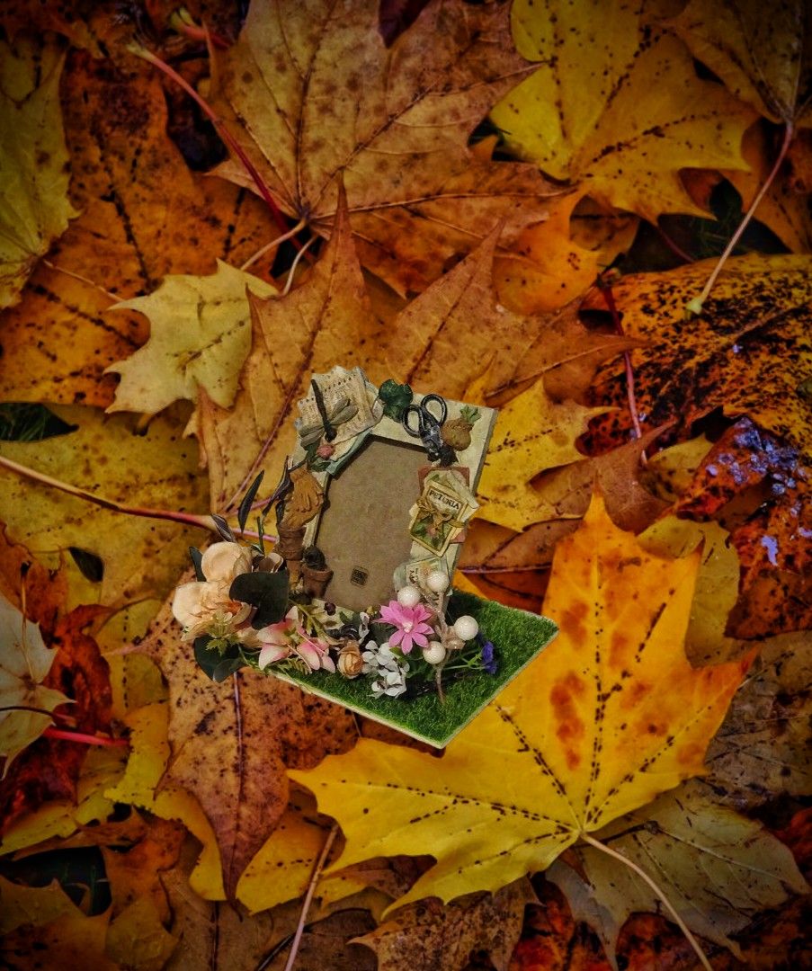 Beautiful Memory Lane Frame, Hobbies & Toys, Stationery & Craft ...
