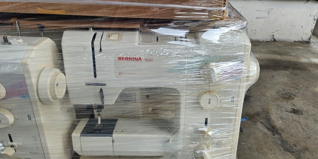 Bernina 1001 sewing machine, 20 units, Hobbies & Toys, Stationery ...