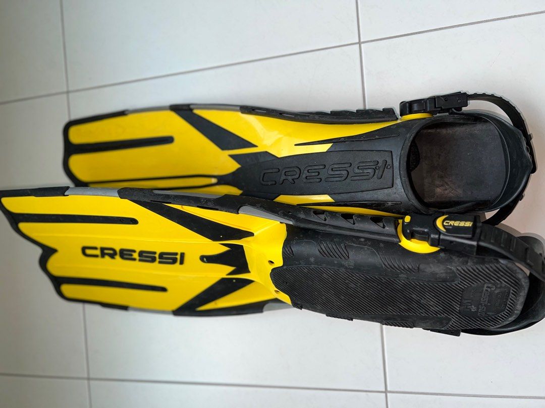 Cressi Taglia Dive fins with quick release, Sports Equipment, Other Sports Equipment and ...