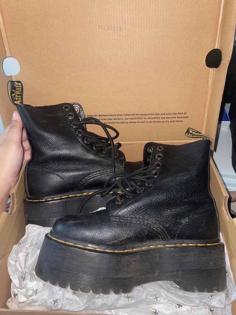 dr martens 1460 pascal max, Women's Fashion, Footwear, Boots on Carousell