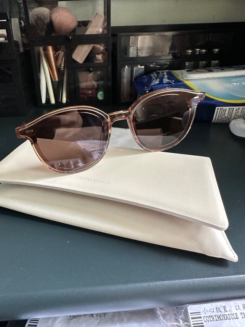 Gentle Monster Obon BRC1, 女裝, 手錶及配件, 眼鏡 - Carousell