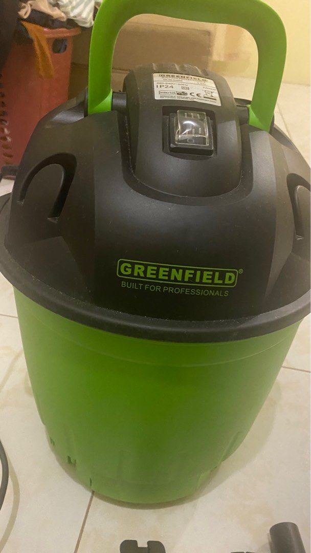 Greenfield Wet and Dry Vacuum, Furniture & Home Living, Cleaning ...