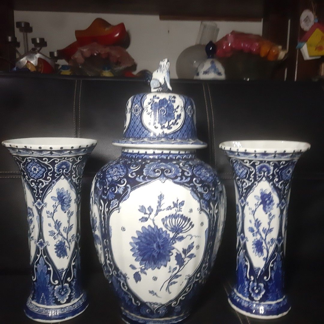 Guci Antik BOCH Delfts Blauw, Antik, Pajangan di Carousell