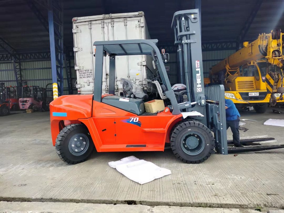 Heli 7Tons Diesel Forklift, Special Vehicles, Heavy Vehicles on Carousell