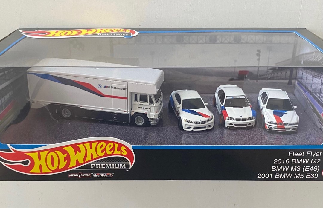 Hot Wheels Premium BMW set (4 cars) - hotwheels car culture diorama m ...
