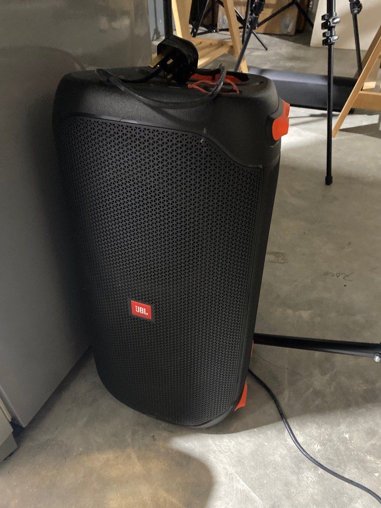 Jbl 110, Audio, Soundbars, Speakers & Amplifiers on Carousell