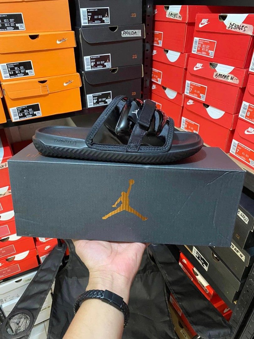 Jordan Super Play, Men's Fashion, Footwear, Slippers & Slides on Carousell
