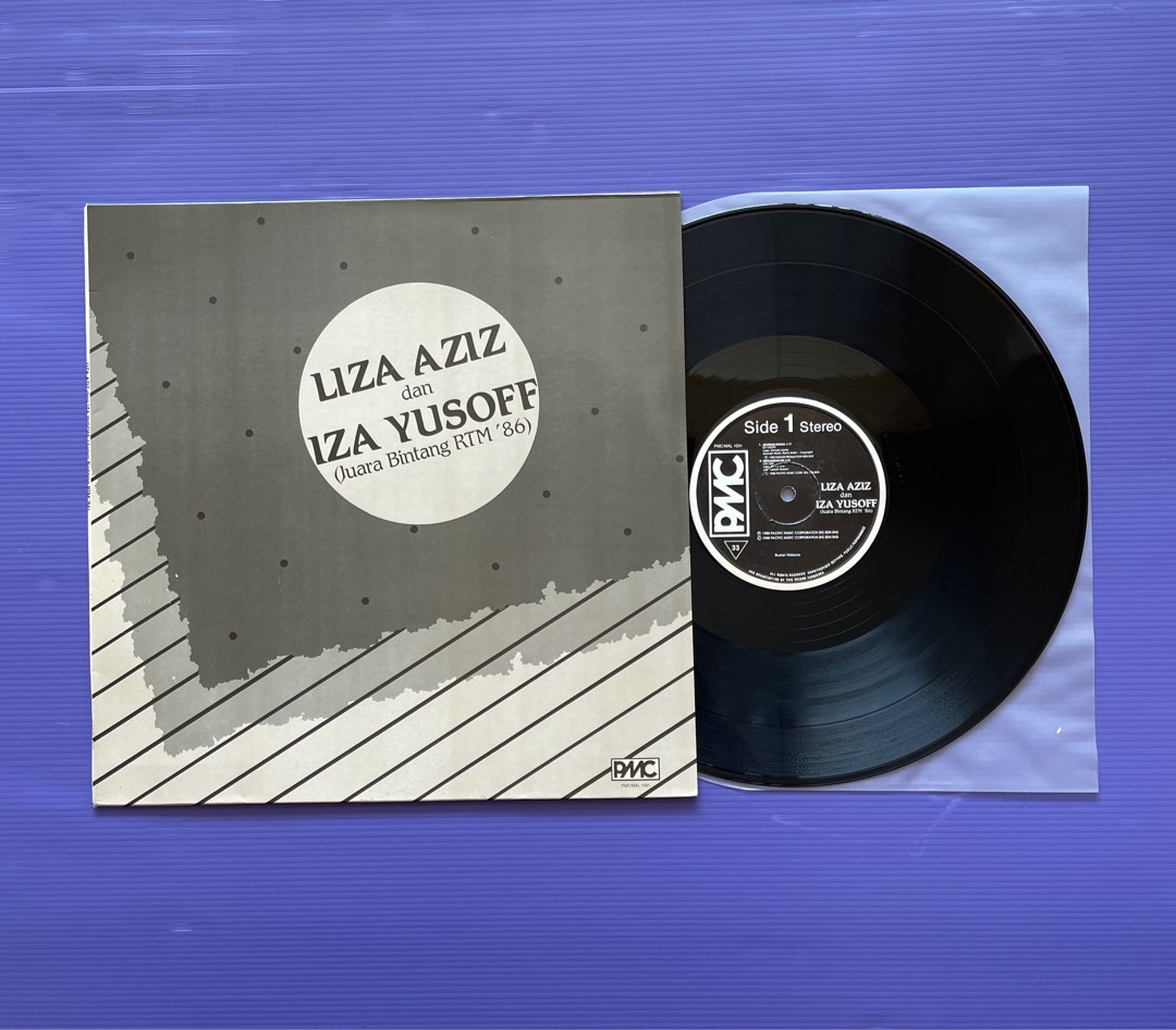 Liza Aziz & Iza Yusoff Piring Hitam Lp, Hobbies & Toys, Music & Media ...