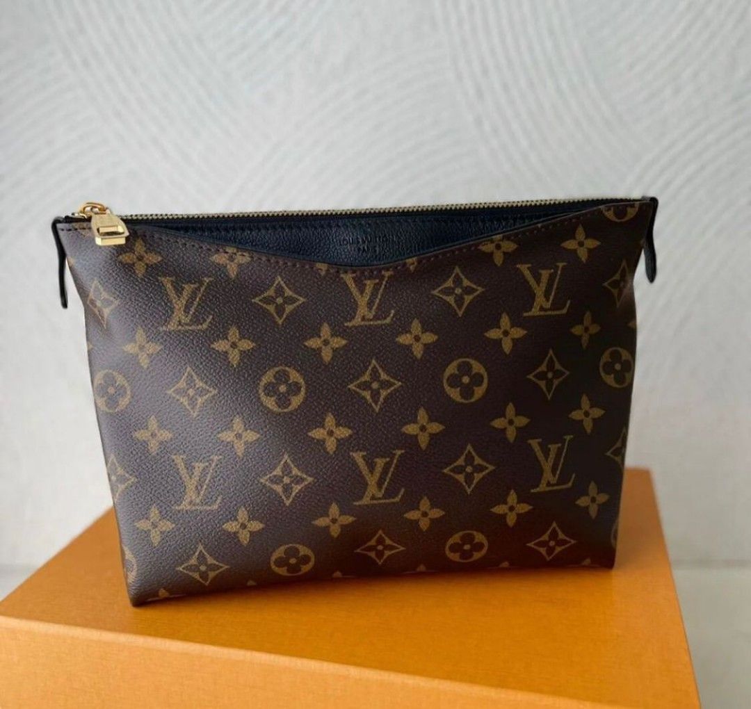 Lv pouch like new 2021 full set on Carousell