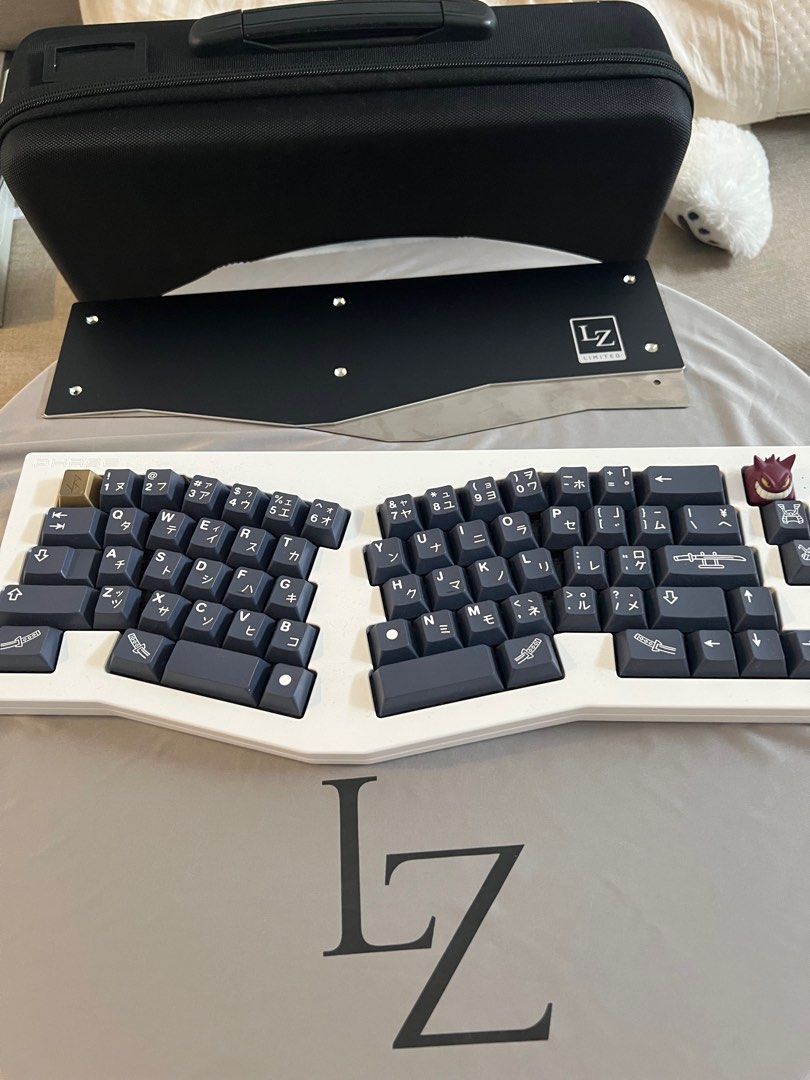 LZ Phase E-White Custom Keyboard, 電腦＆科技, 電腦周邊及配件, 電腦鍵盤及相關產品 - Carousell