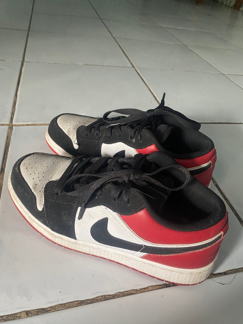 Nike jordan low on Carousell