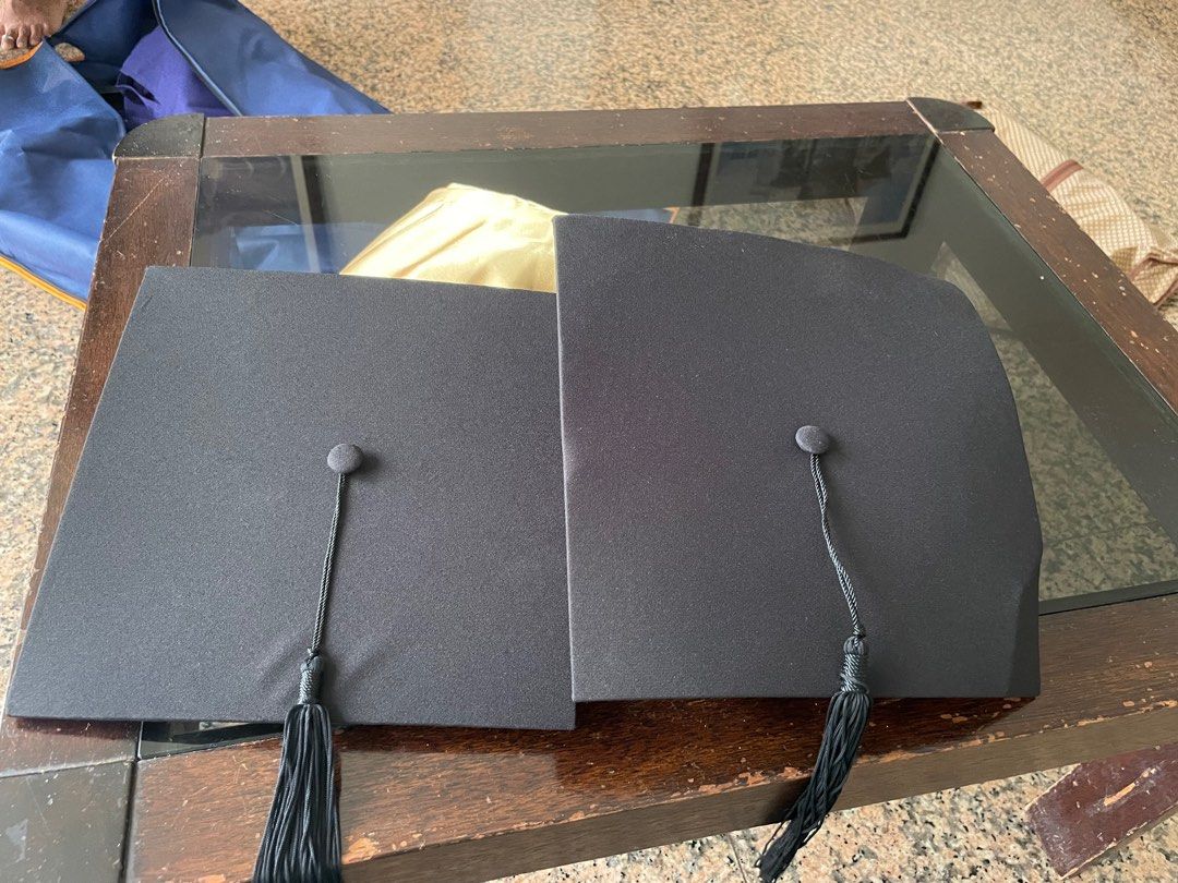 NUS Graduation Gown commencement graduation gown, Men's Fashion, Coats ...