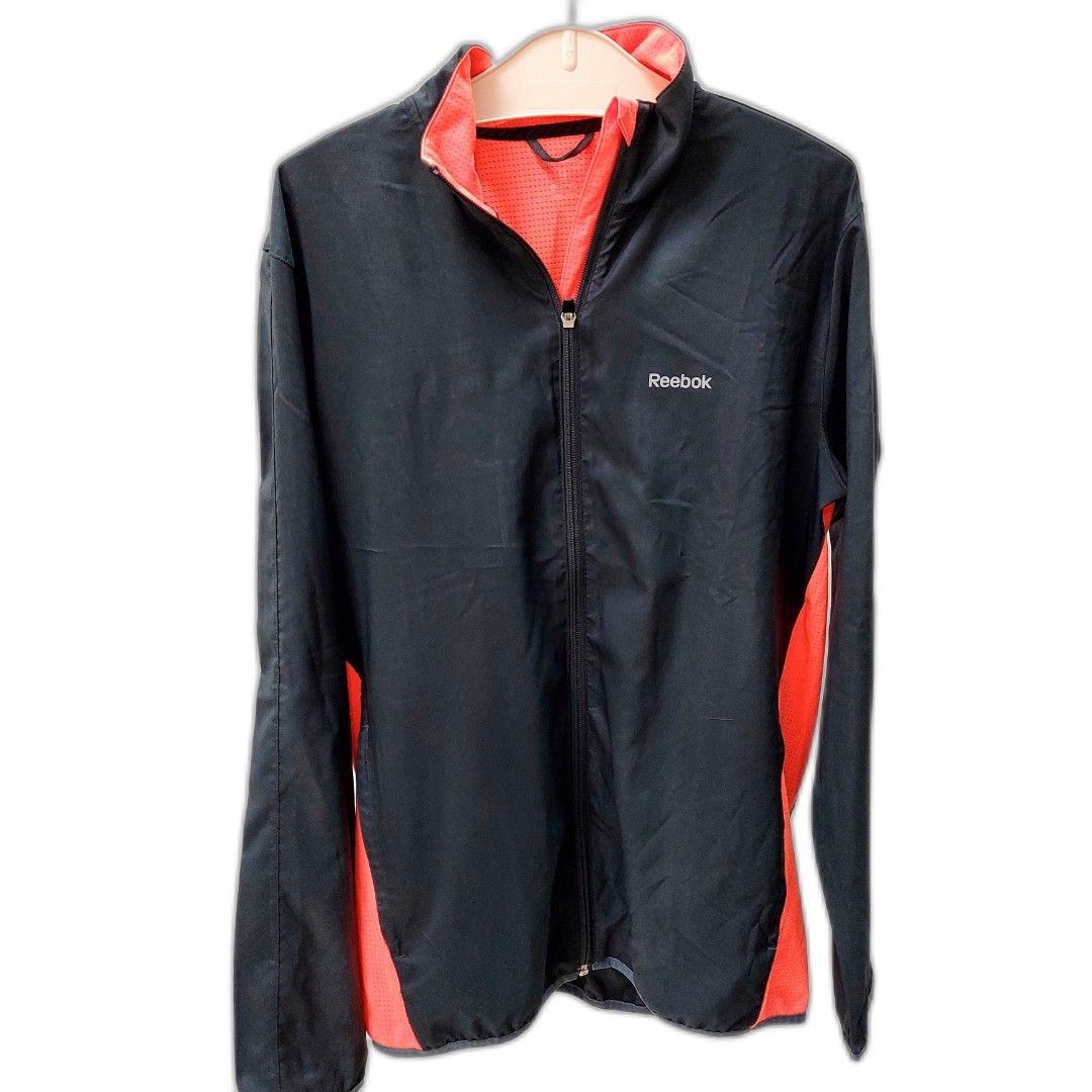 Reebok Jacket, Fesyen Pria, Pakaian , Baju Luaran di Carousell