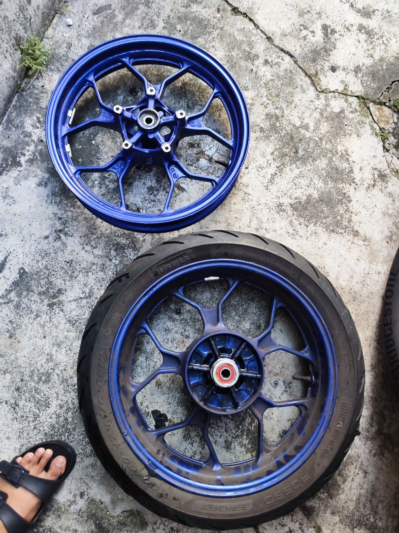 Rim R25 standard, Motorbikes on Carousell