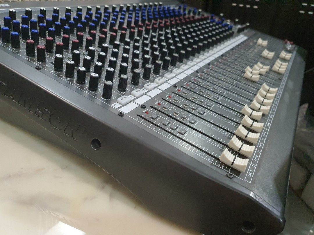 Samson L2400 mixing console, Audio, Soundbars, Speakers & Amplifiers on ...