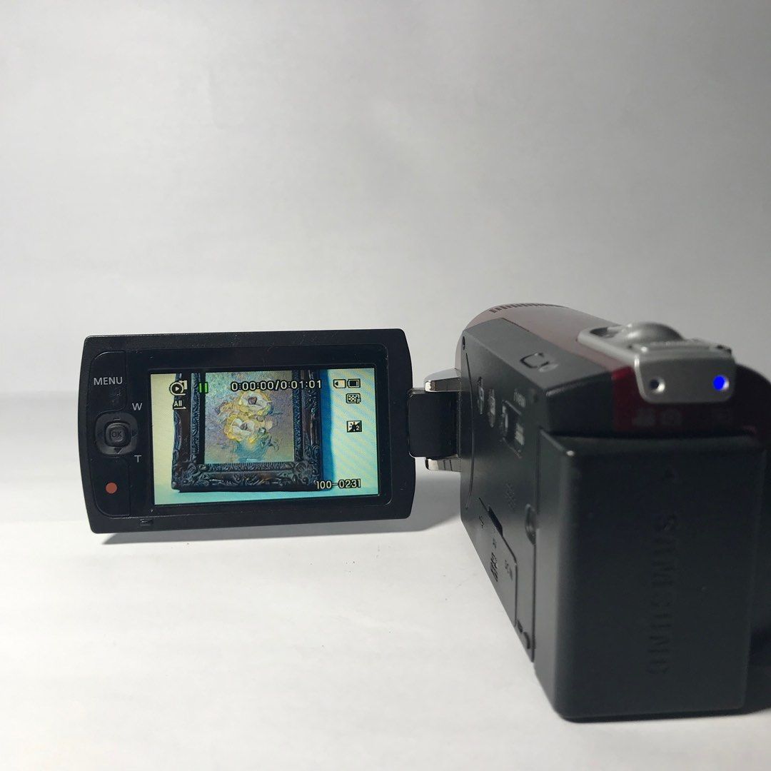 SAMSUNG HANDYCAM SD CARD, Photography, Video Cameras on Carousell