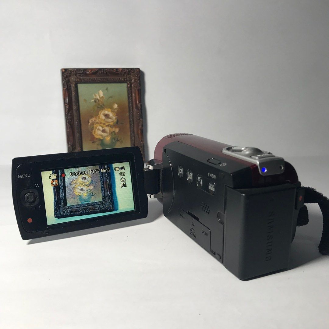 SAMSUNG HANDYCAM SD CARD, Photography, Video Cameras on Carousell
