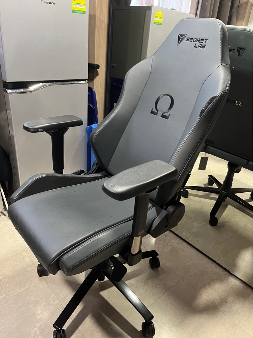 Secret Lab 2020 like new!, Furniture & Home Living, Furniture, Chairs ...