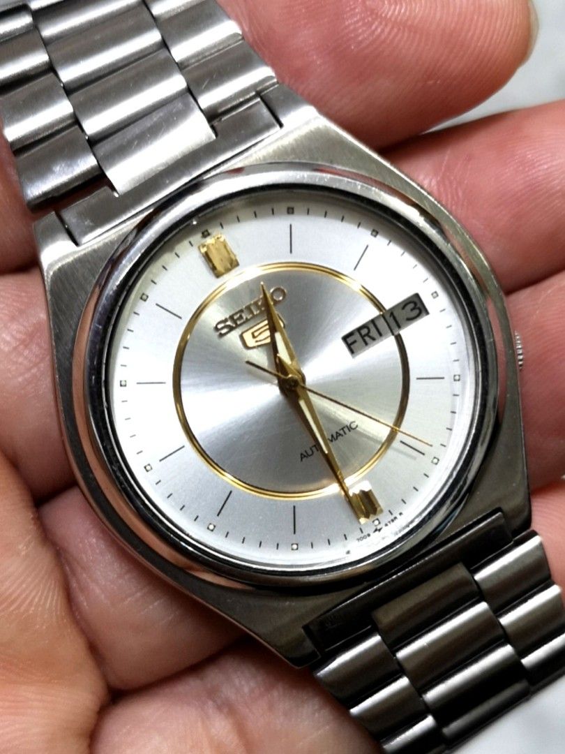 SEIKO 5 Automatic Watch, Men's Fashion, Watches & Accessories, Watches on Carousell