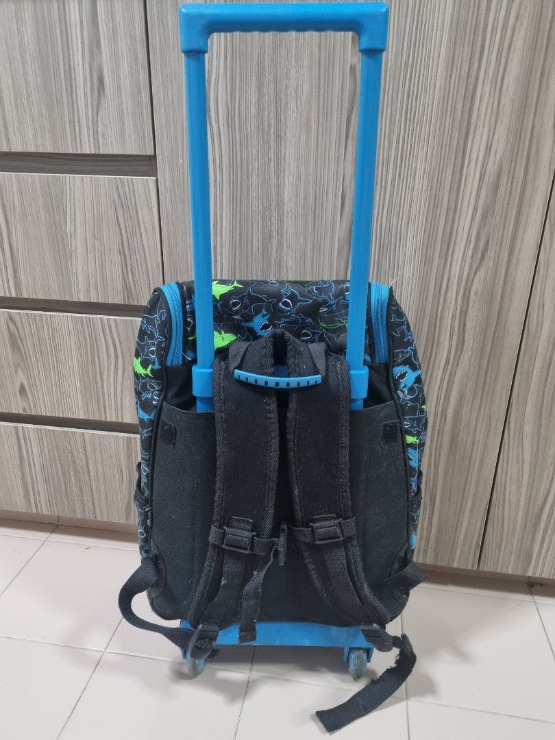 Smiggle Trolley bag, Hobbies & Toys, Travel, Luggage on Carousell