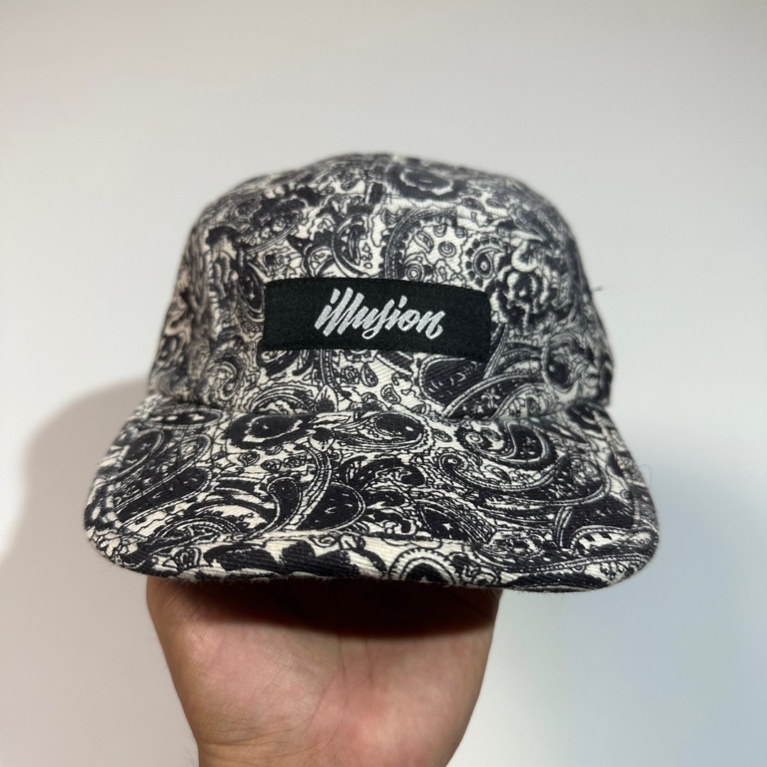 Topi 5 Panel Illusion Overprint, Fesyen Pria, Aksesoris, Topi di Carousell