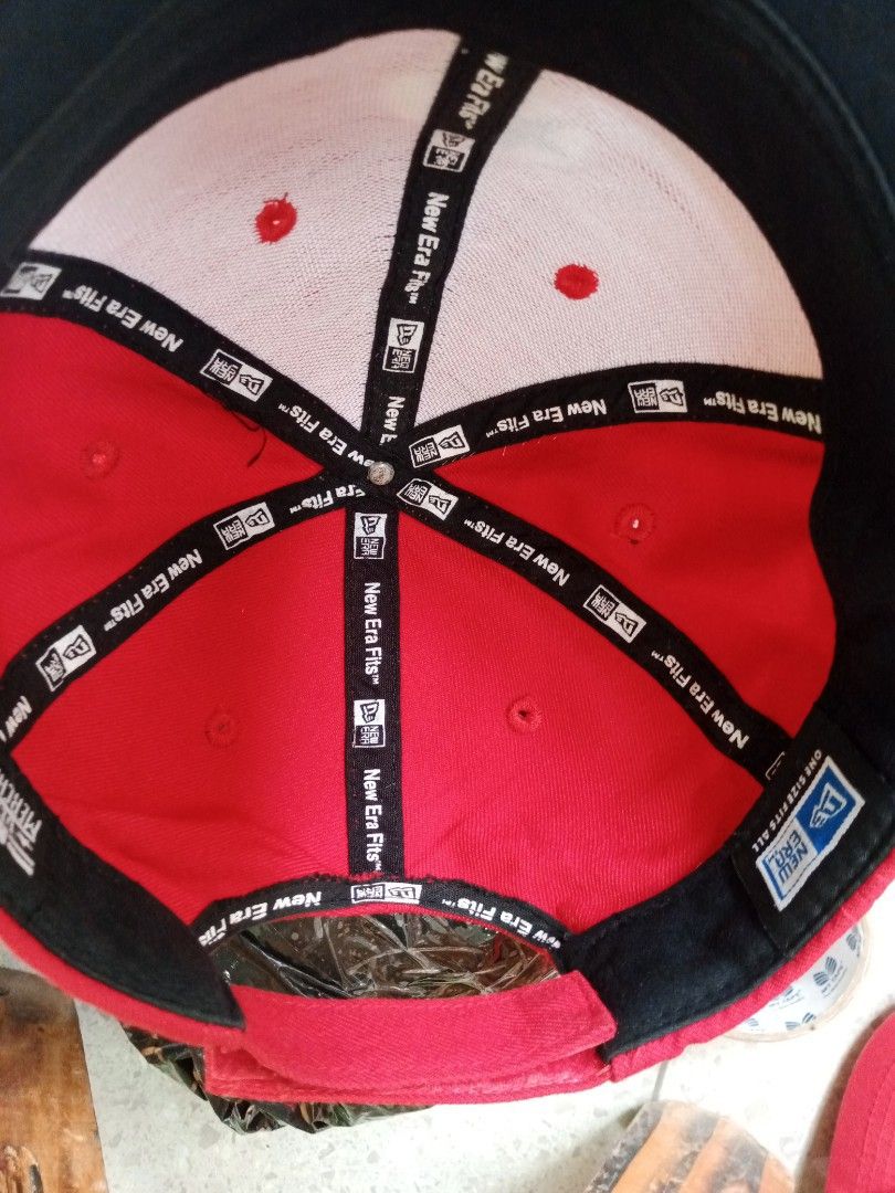 Topi new era, Fesyen Pria, Aksesoris, Topi di Carousell