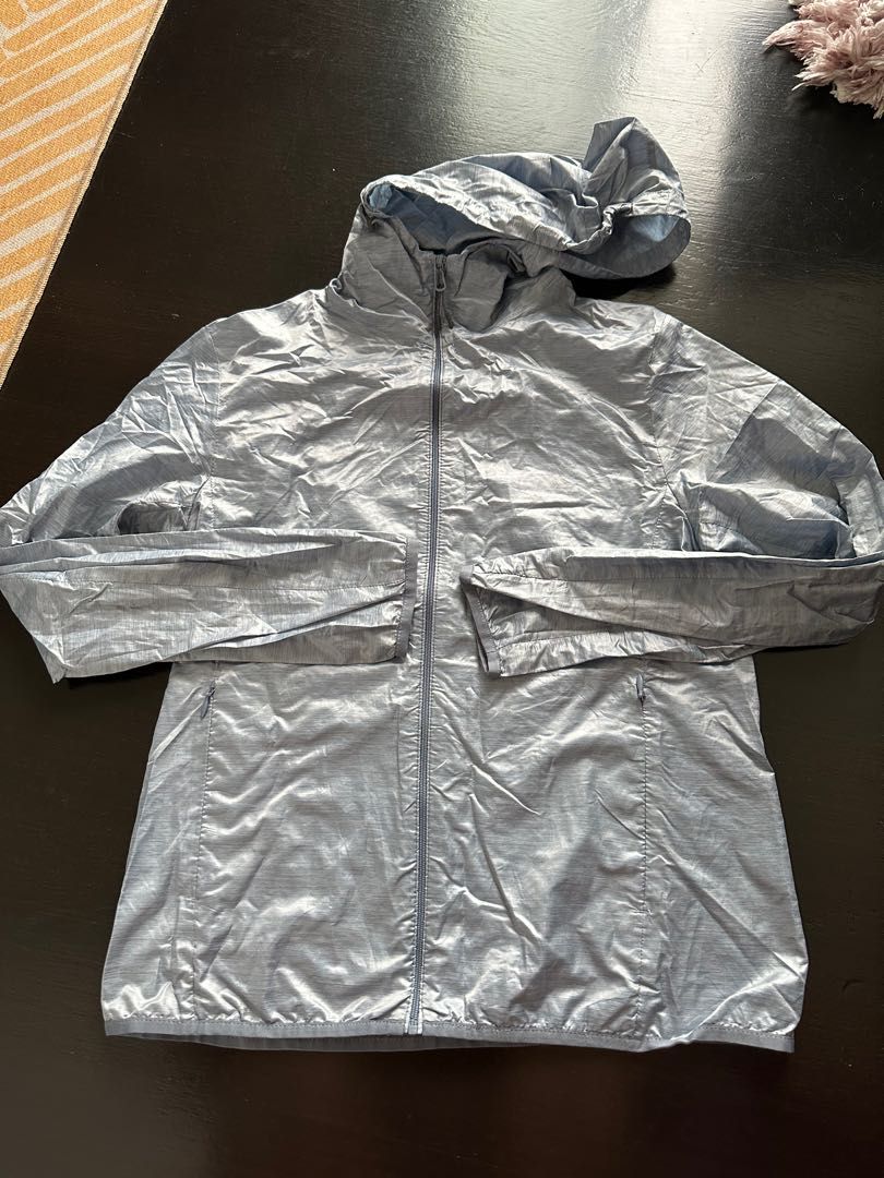 Uniqlo pocketable parka, Women's Fashion, Activewear on Carousell