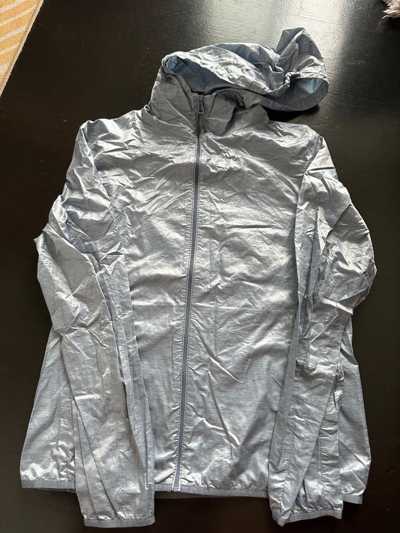 Uniqlo pocketable parka, Women's Fashion, Activewear on Carousell