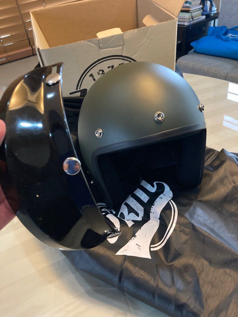 VRM 1976 Classic Riding Helmet, Motorbikes, Motorbike Parts ...