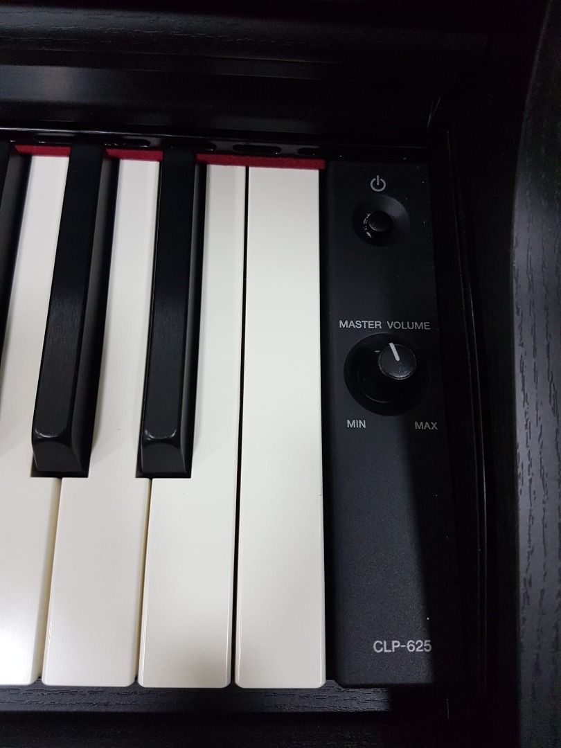 Yamaha Clavinova CLP-625, Hobbies & Toys, Music & Media, Musical Instruments on Carousell