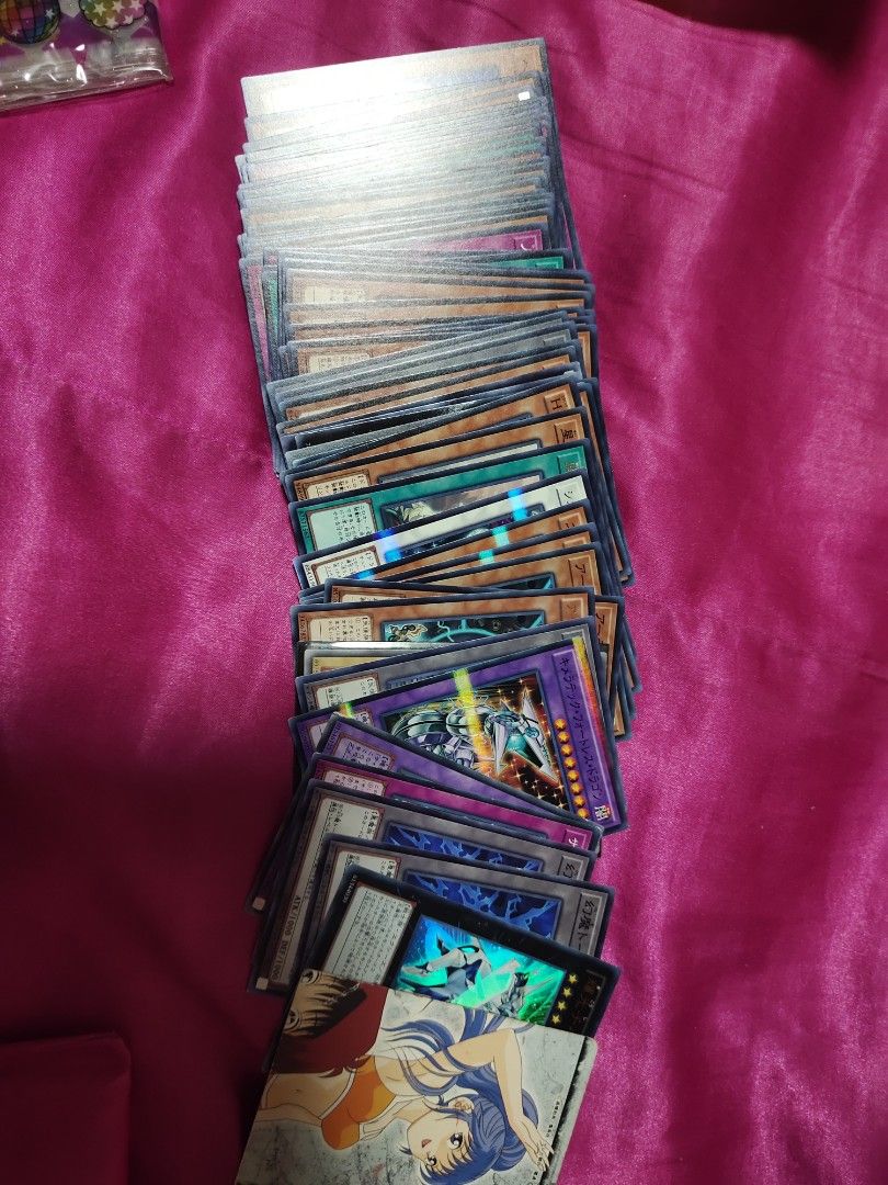 Yugioh Card Collection 100 Yugioh Card Lot – Includes Holo, Rare ...
