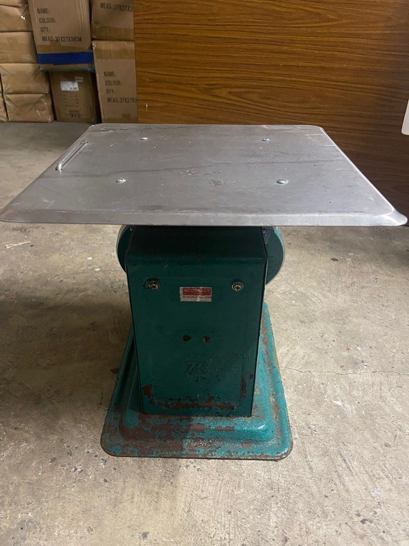 100kg Lian Seng weighing scale, Health & Nutrition, Health Monitors ...