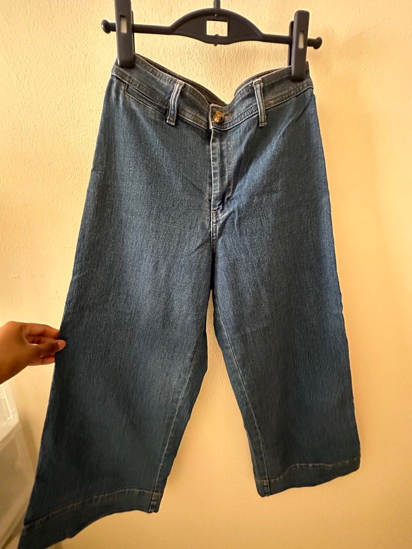 3 quarter jeans, Women's Fashion, Bottoms, Jeans & Leggings on Carousell