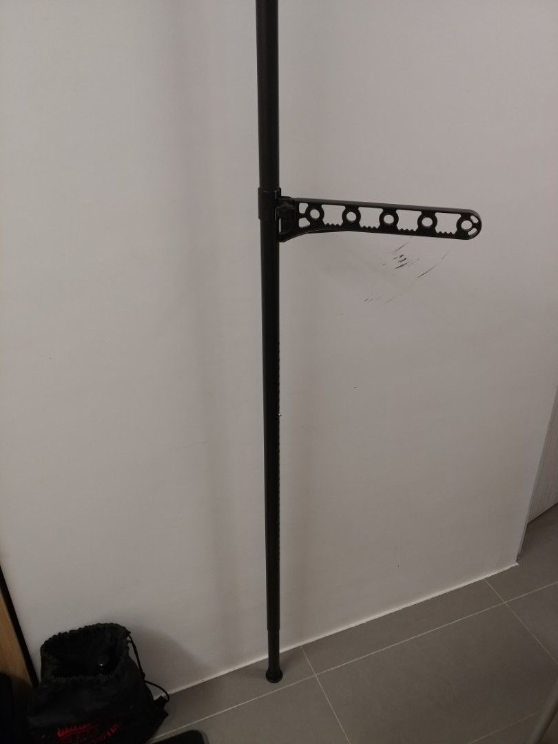 Adjustable Clothes Drying Hanger Rack with Floor To Ceiling Tension ...