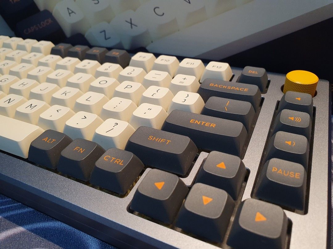 Akko Carbon Retro ASA Low Profile, Computers & Tech, Parts ...