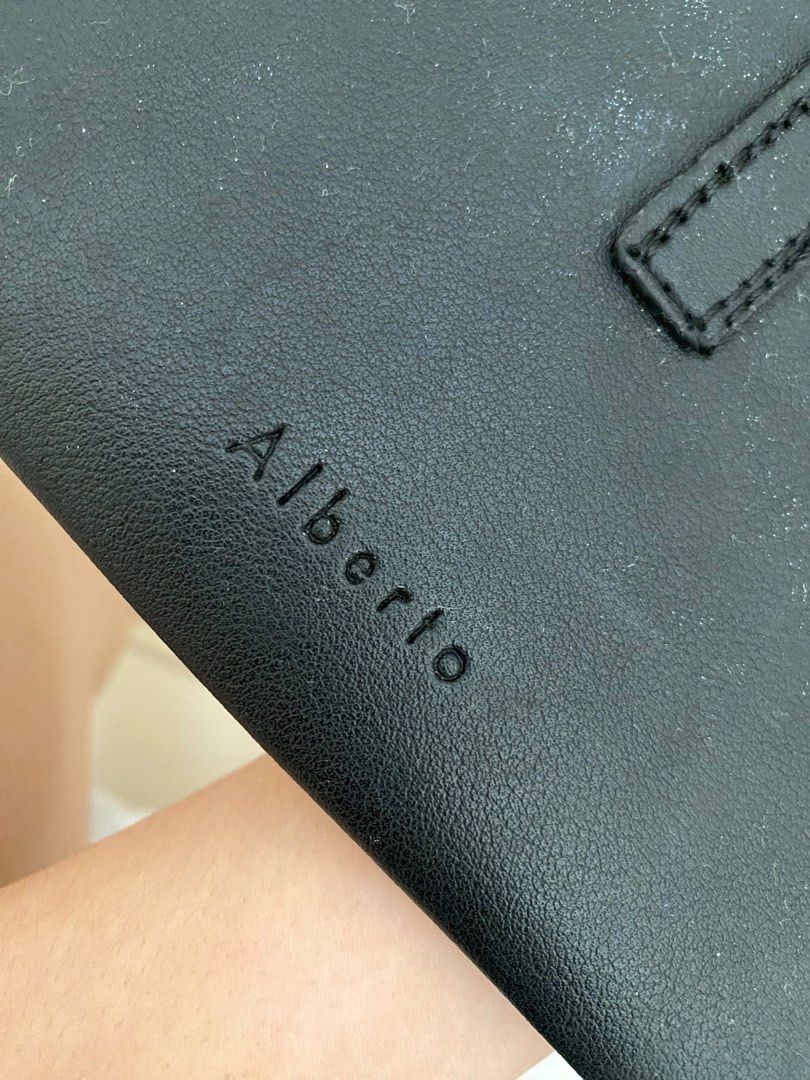 Alberto Black Sling Wallet Pouch on Carousell