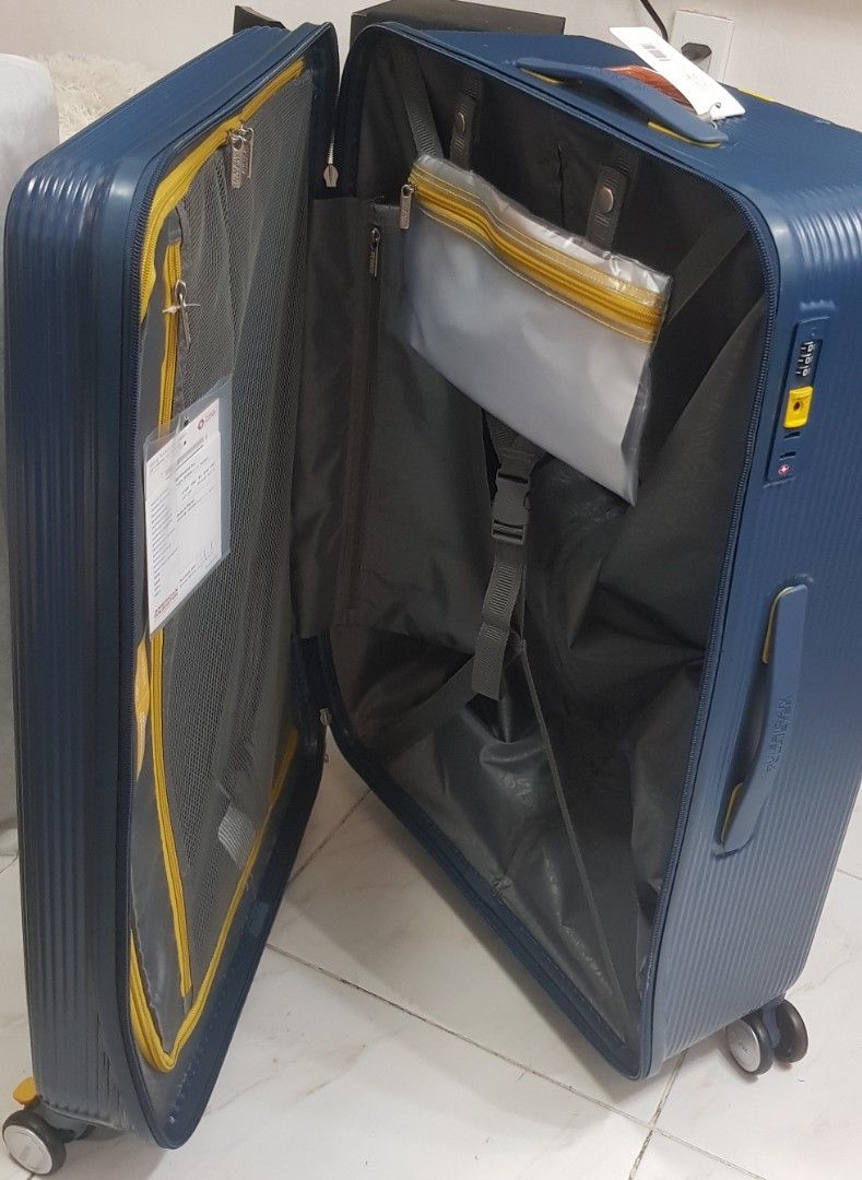 American Tourister- Maxivo Spinner, Hobbies & Toys, Travel, Luggage on ...