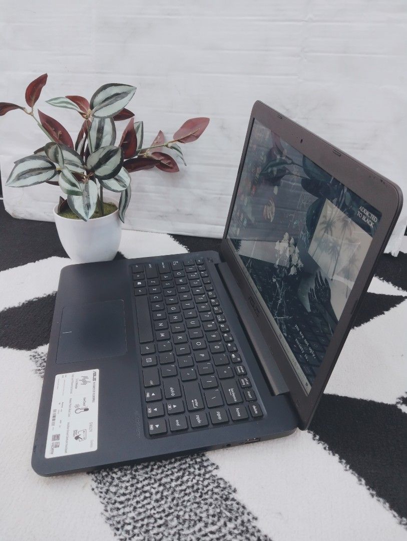Asus E402Y AMD E2 Gen 7, Elektronik, Komputer, Laptop di Carousell