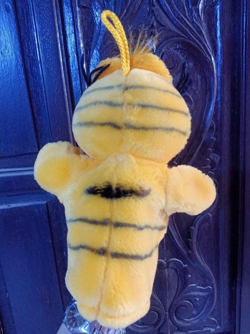 AUTHENTIC GARFIELD HAND PUPPET, Hobbies & Toys, Toys & Games on Carousell