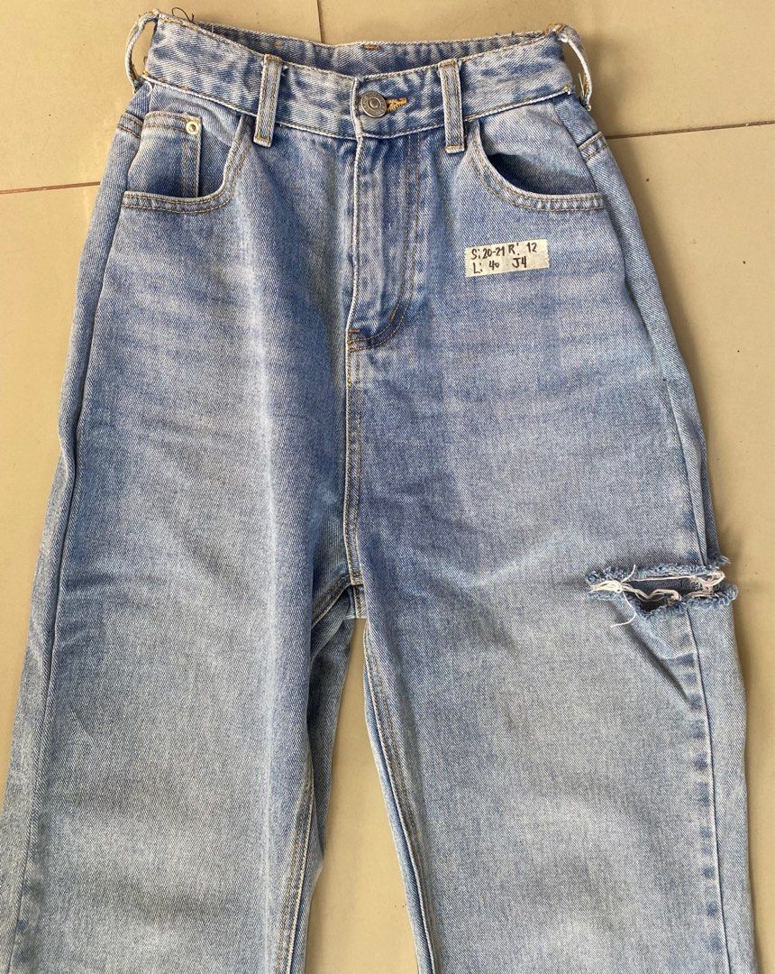 Petite Baggy Side Ripped Jeans on Carousell
