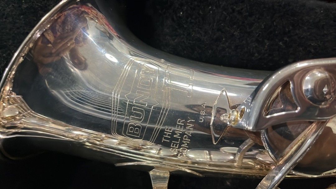 Bundy II Saxophone, Hobbies & Toys, Music & Media, Musical Instruments ...