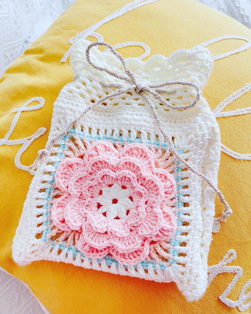 Crochet HP/Powerbank bag, Hobbies & Toys, Stationery & Craft, Handmade ...