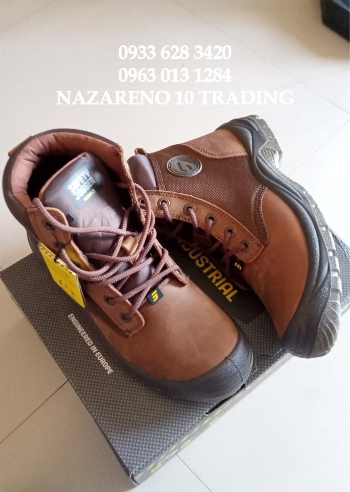 Dakar Safety shoes, Commercial & Industrial, Industrial Equipment on Carousell