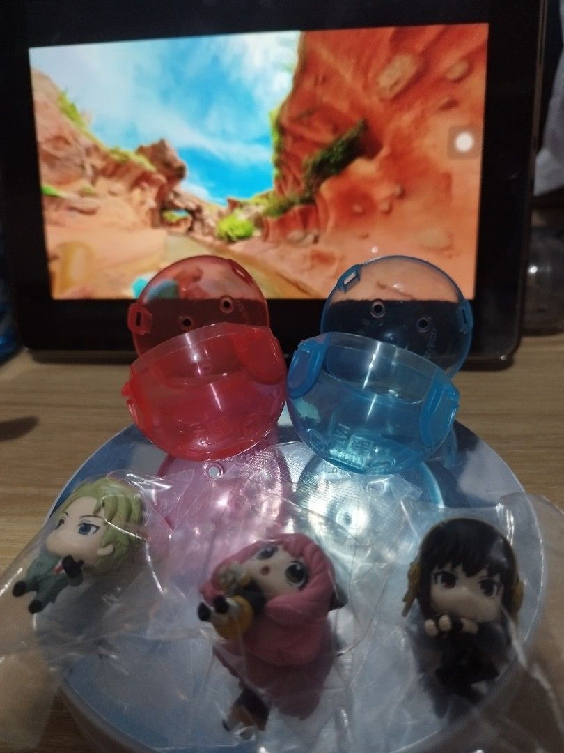 Gacha Gashapon from Japan - Spy x Family The Cable Hugcot, Toys & Collectibles, Mainan di Carousell