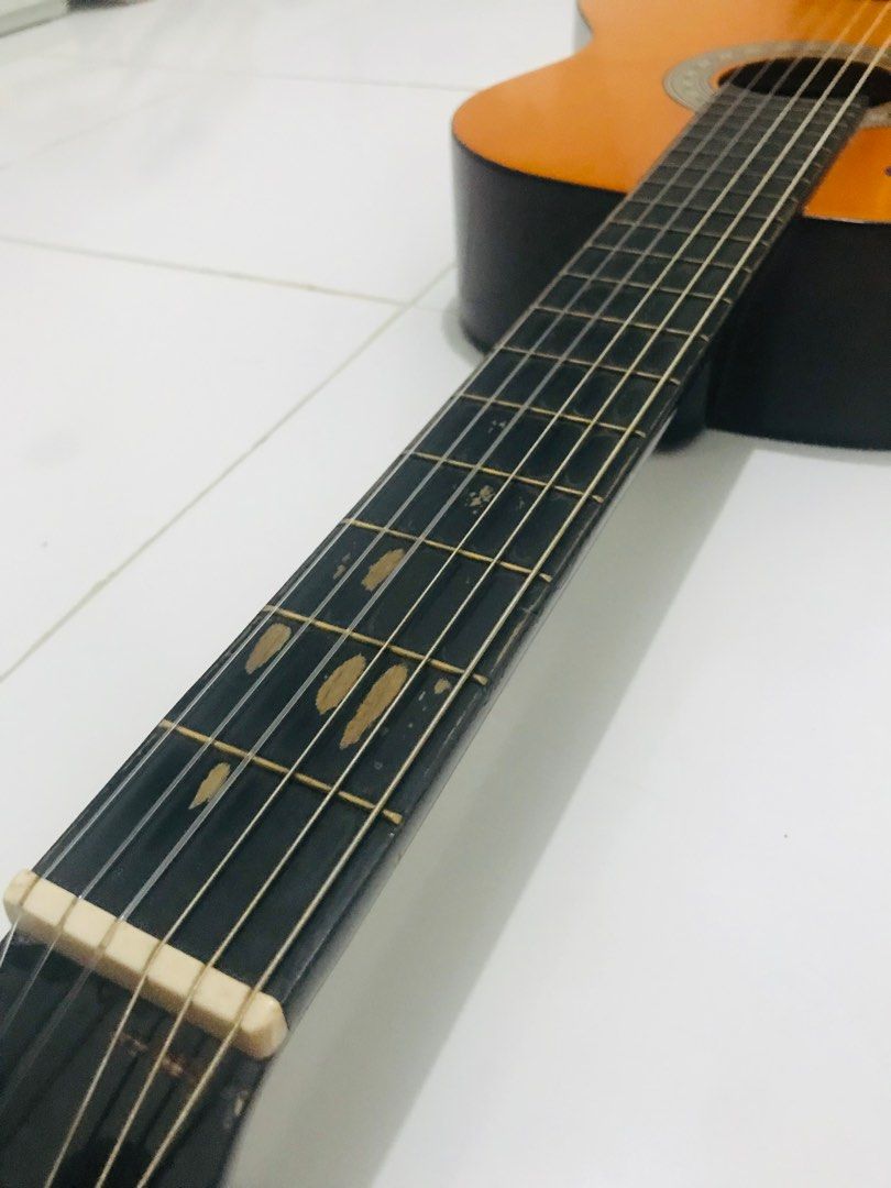 GITAR BEKAS, Musik & Media, Aksesoris di Carousell