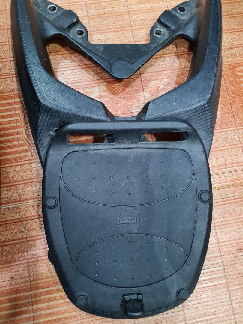 Givi box bracket, Motorbikes on Carousell