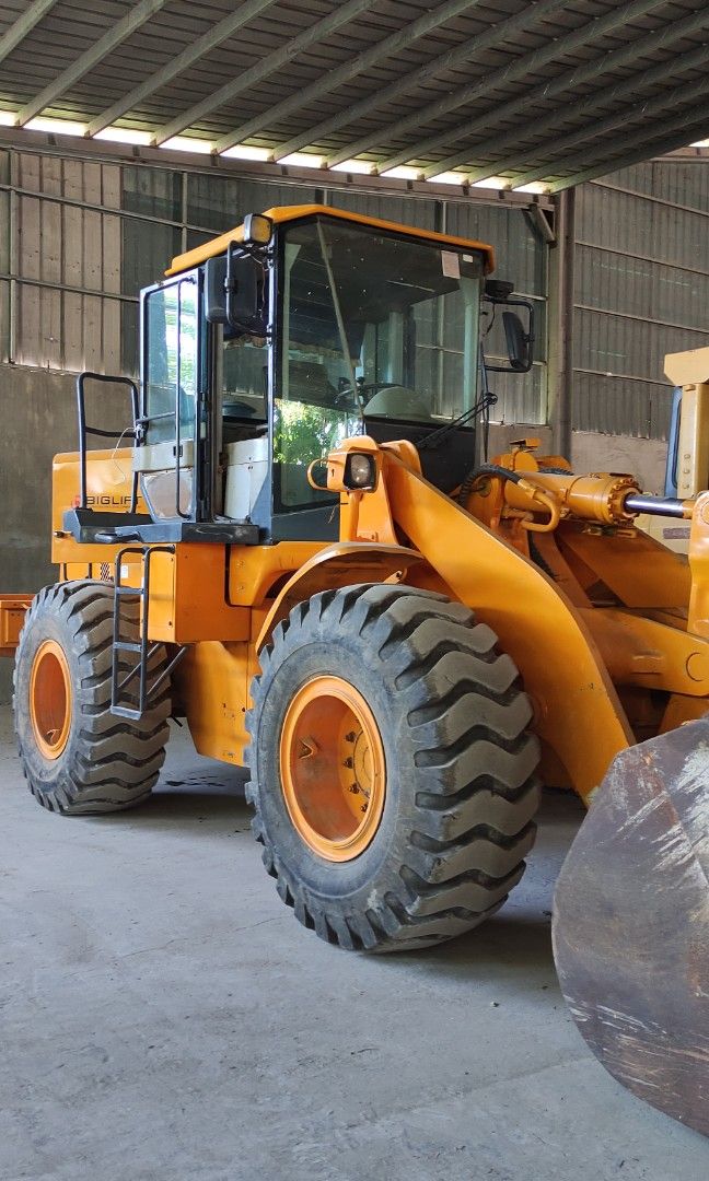 Hyundai payloader on Carousell