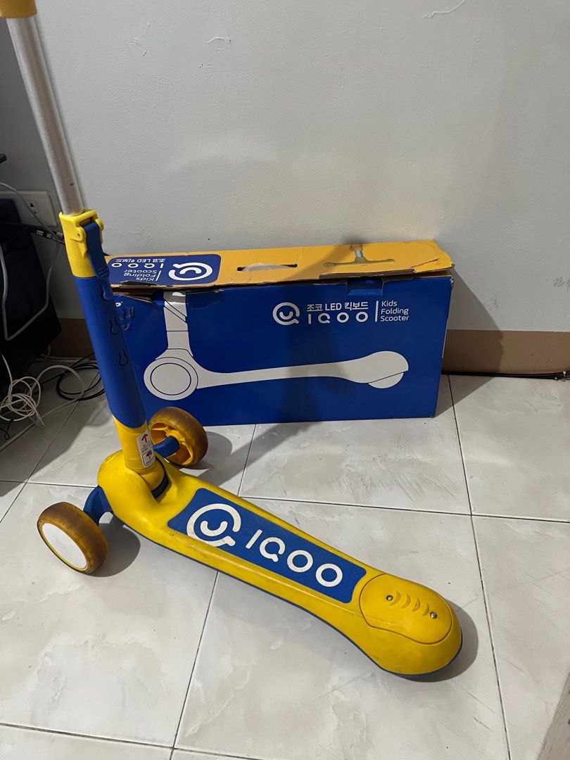 KIDS FOLDING SCOOTER RGB, Sports Equipment, Sports & Games, Skates ...