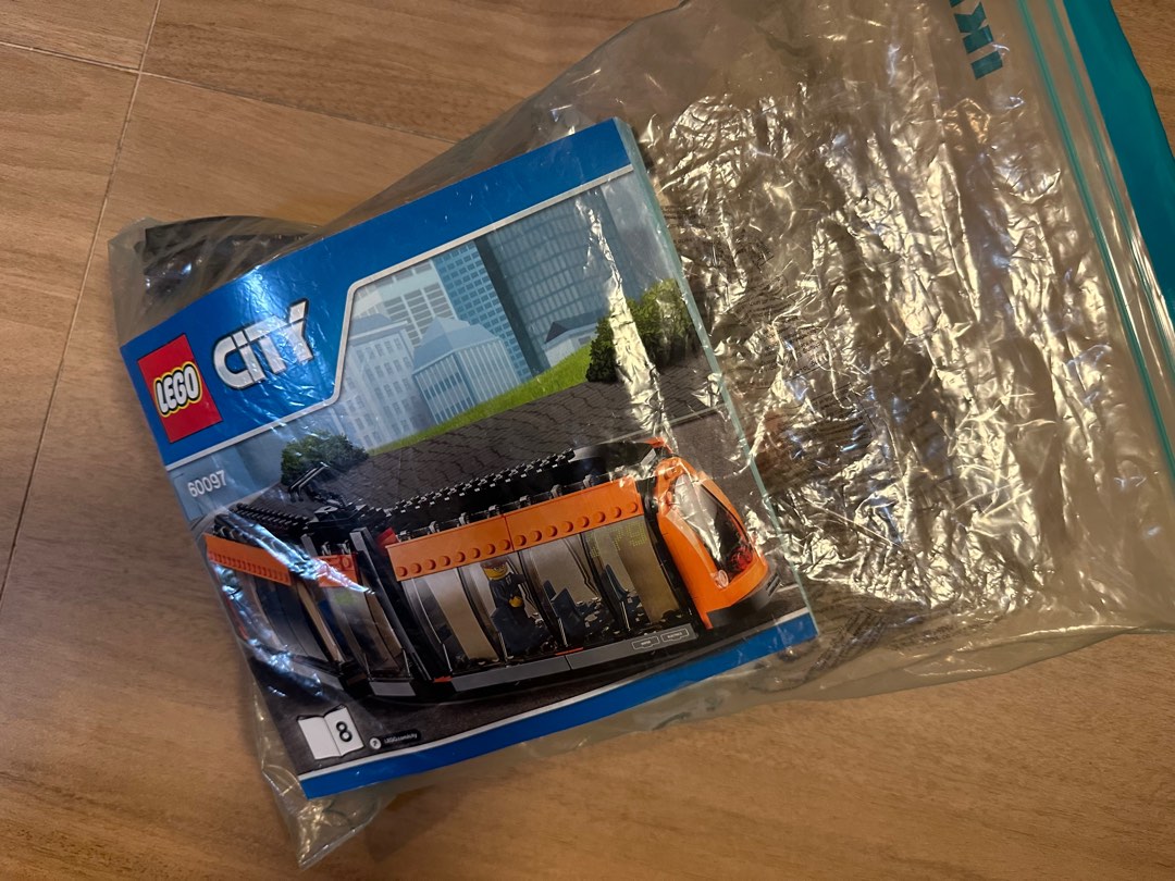 正版 Lego #60097（5袋全新無開袋）見相, 興趣及遊戲, 玩具 & 遊戲類 - Carousell