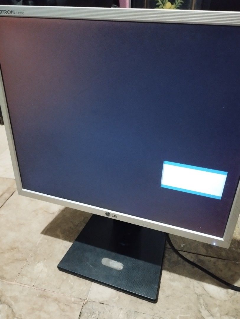 LG Monitor 17 inches, Computers & Tech, Desktops on Carousell